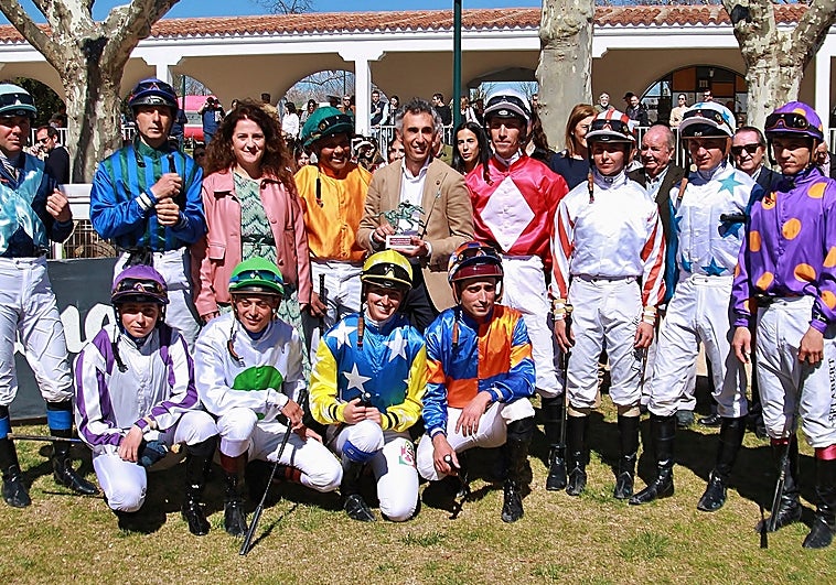 Emotivo homenaje a la leyenda viva de nuestro turf, José Luis 'Magic ...