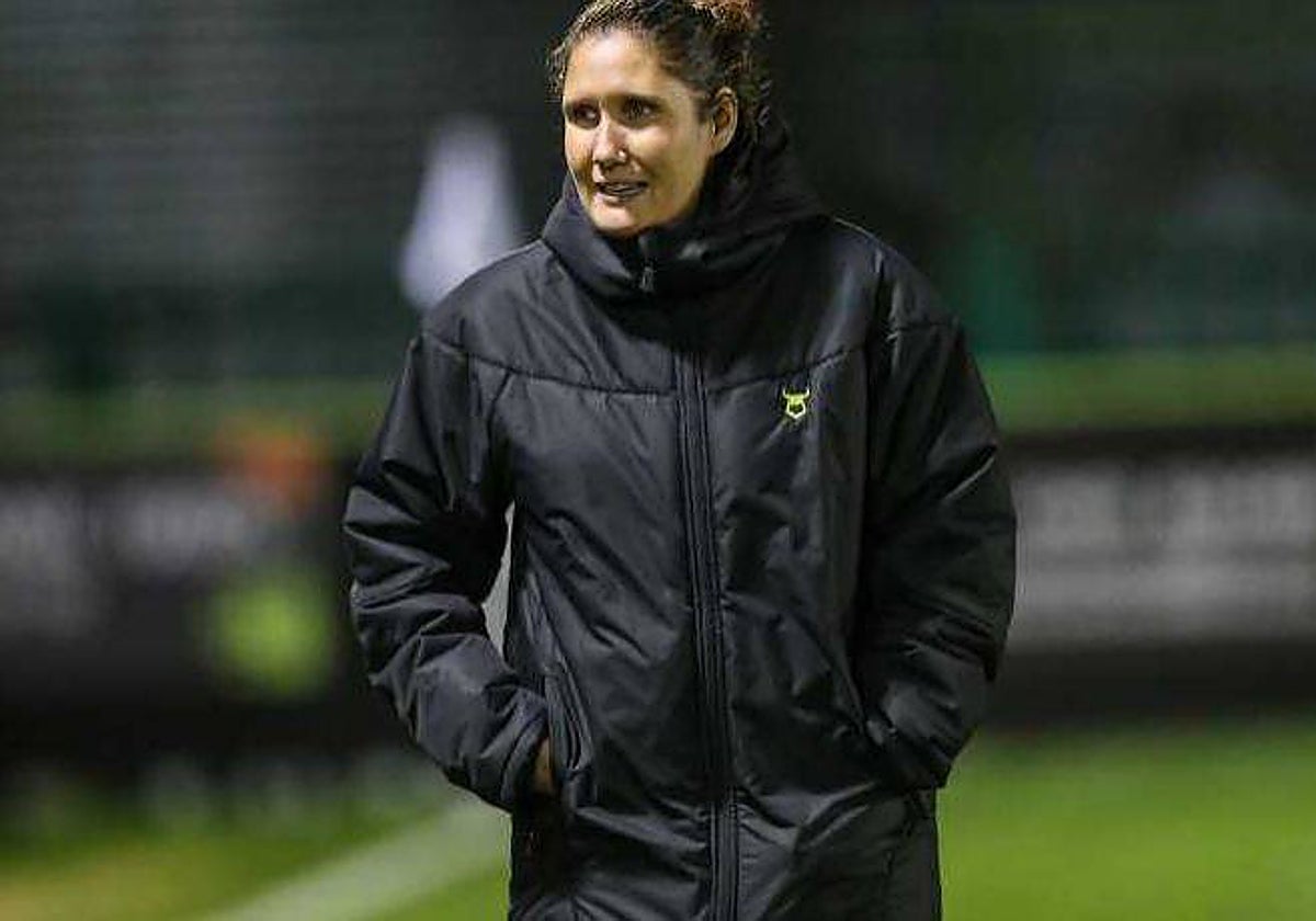 Hannah Dingley, la primera entrenadora en el fútbol masculino ...