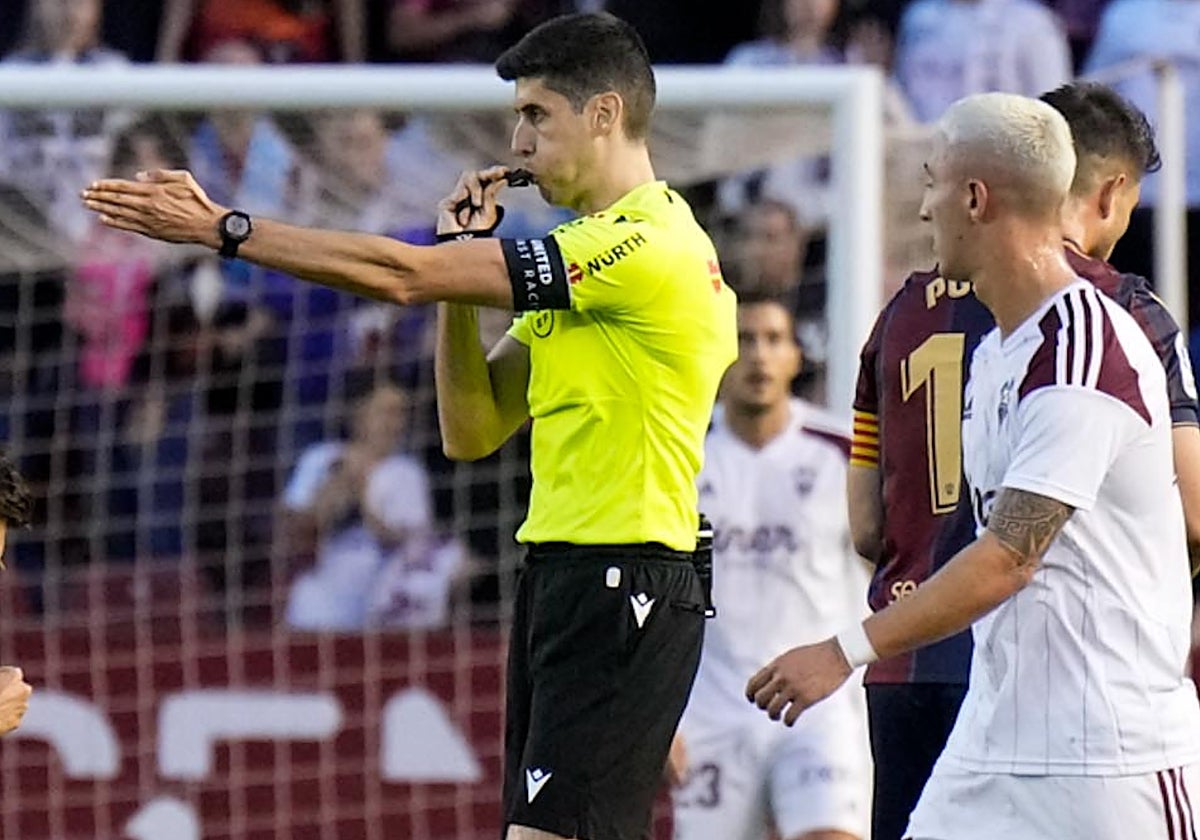 Busquets Ferrer pitará al Real Betis por primera vez