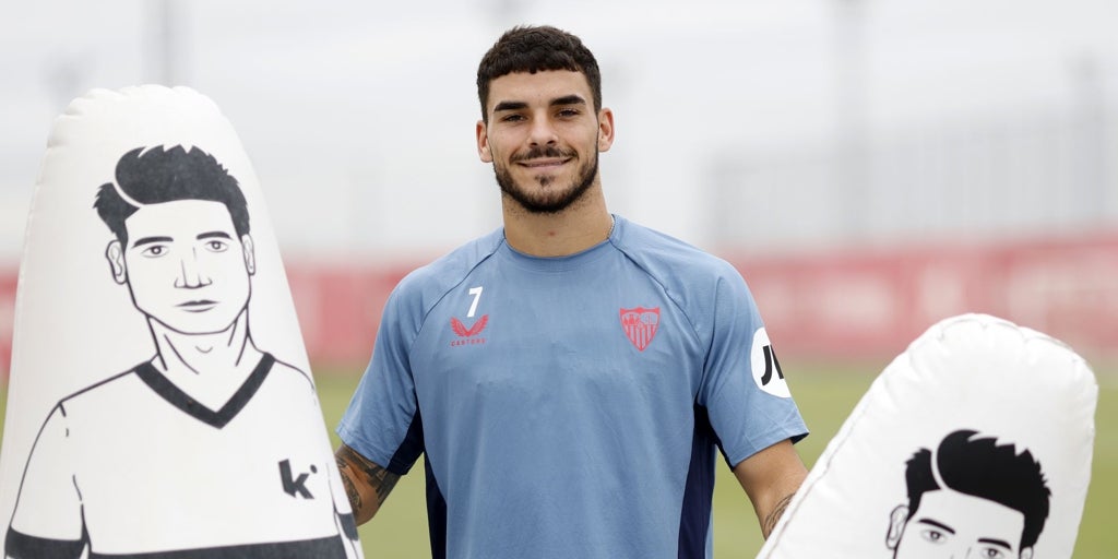Isaac Romero: «Tenemos que demostrar que el Sevilla está de vuelta»