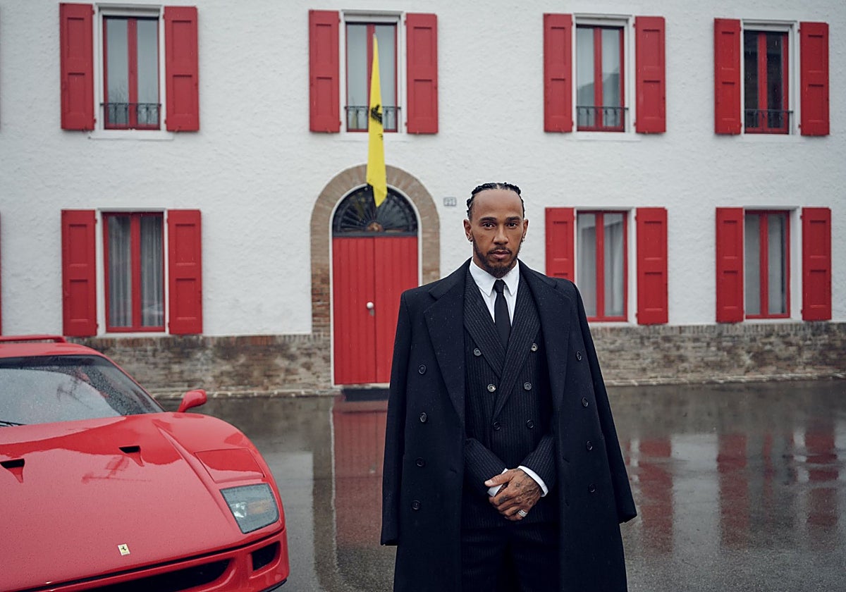 Lewis Hamilton arrasa en las redes con su primera imagen oficial en ...