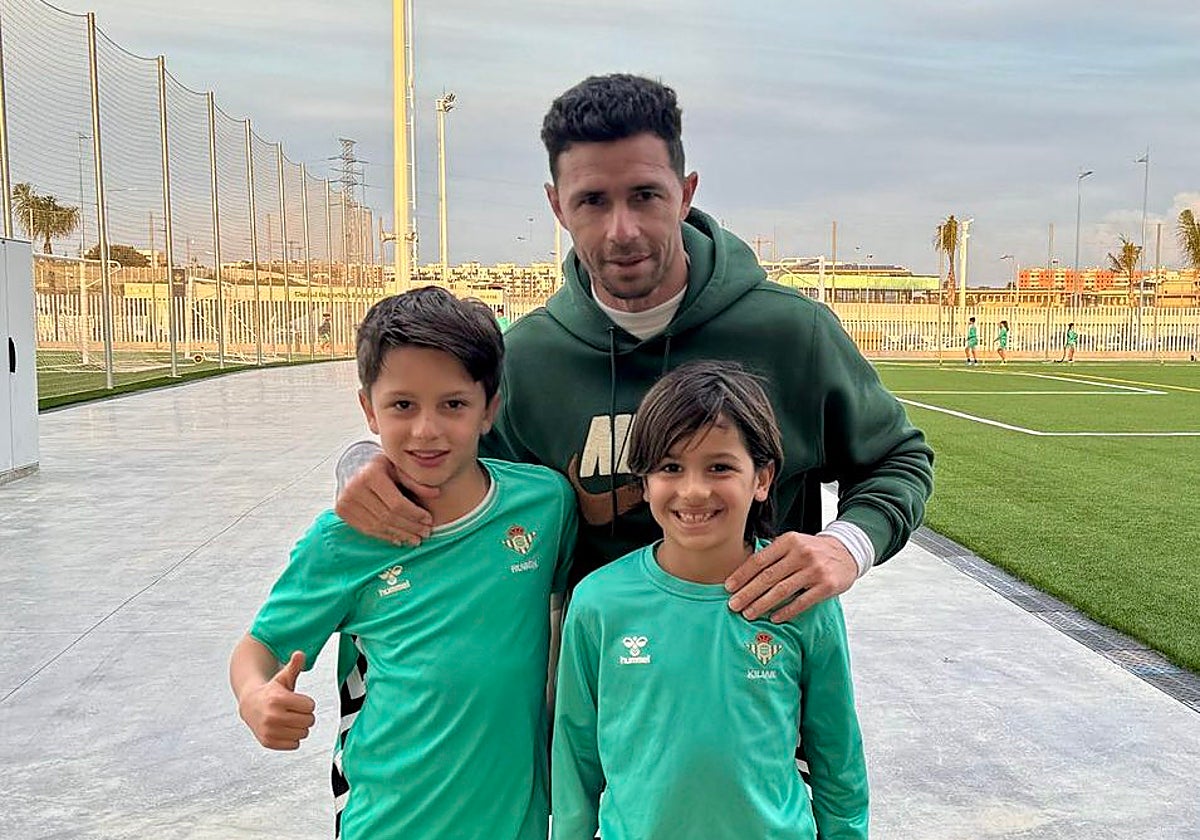 El Betis presume de Rubén Castro y sus hijos goleadores en el Día del Padre