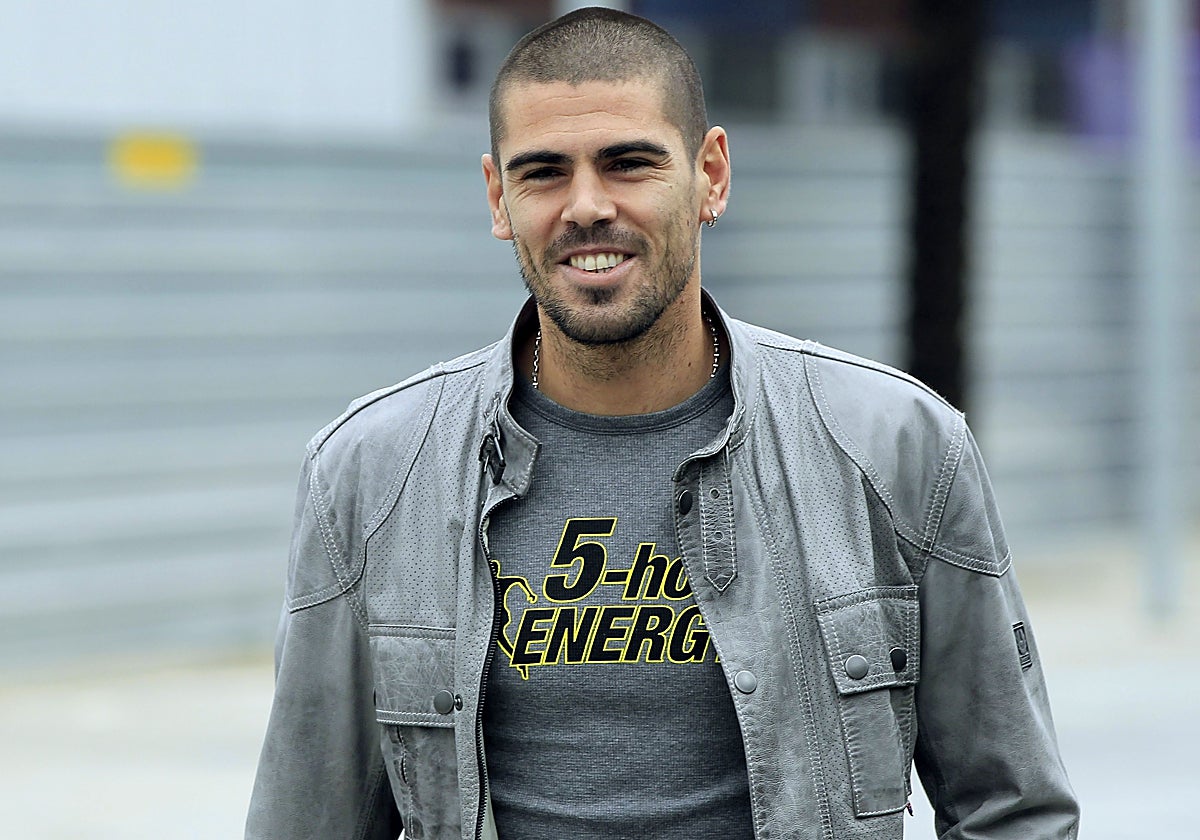 El olvidado y polémico Víctor Valdés, nuevo entrenador del Real Ávila