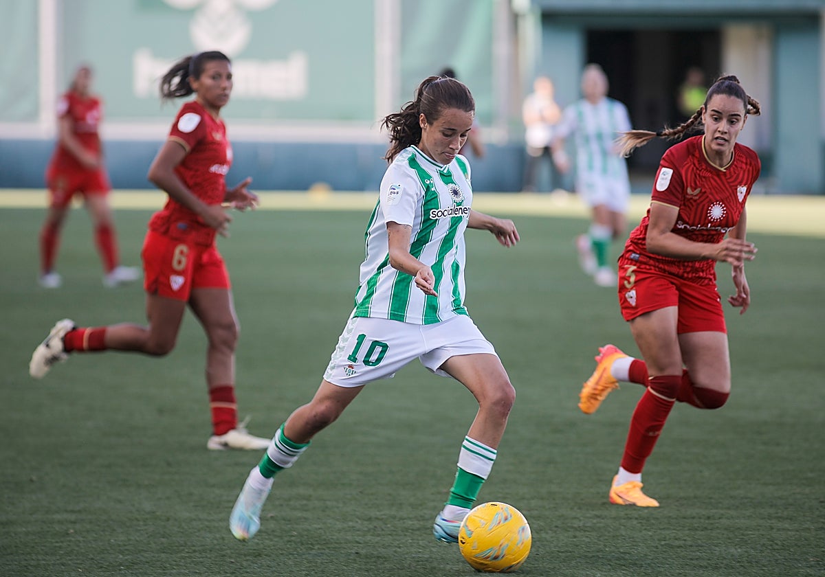 Rosa Márquez, emblema del club, se marcha del Real Betis Féminas