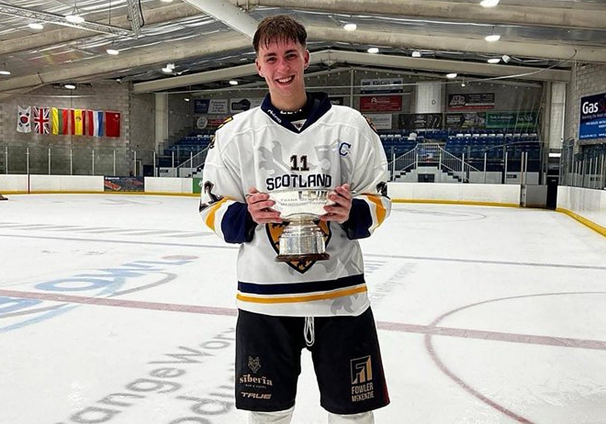 Corinna kopf leak only fans cozy place on the west side,