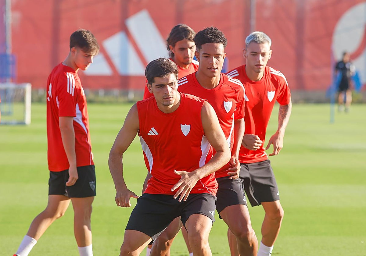 Juanlu lanza su mensaje para seguir «enfocado» en el Sevilla FC