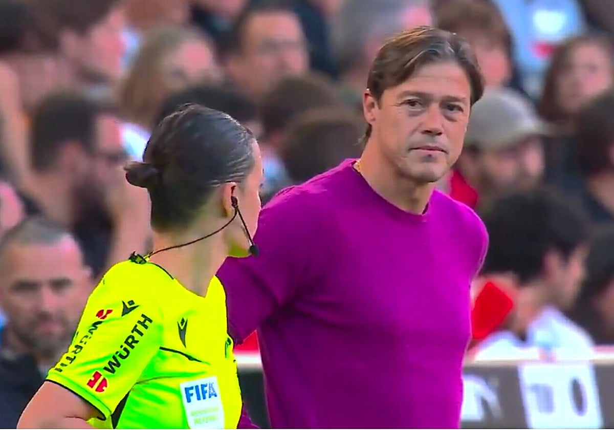 La tensión de Almeyda con el árbitro y la asistente Guadalupe Porras ...
