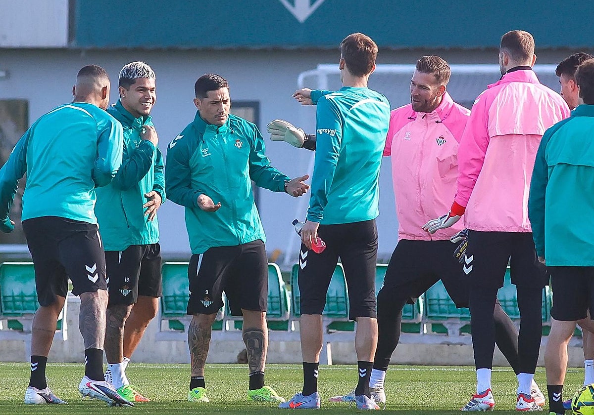 Cucho y Chimy vuelven a entrenarse con el grupo