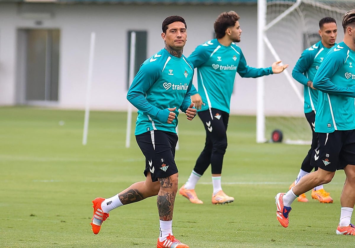 El Betis le comunica a Chimy Ávila que aplicará la cláusula de ...