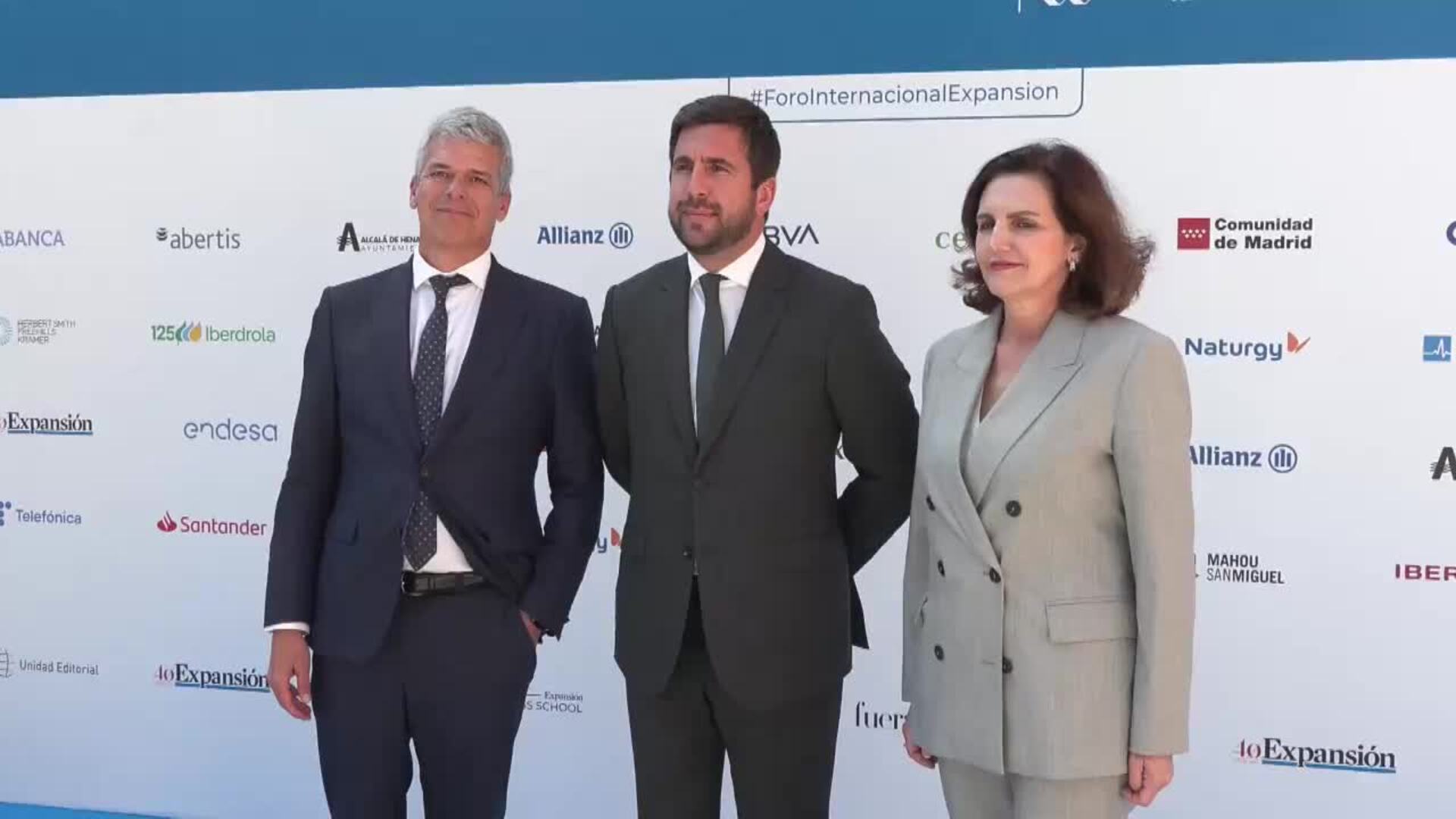 Llegada del presidente de Grupo Cox, Enrique Riquelme al foro Expansión