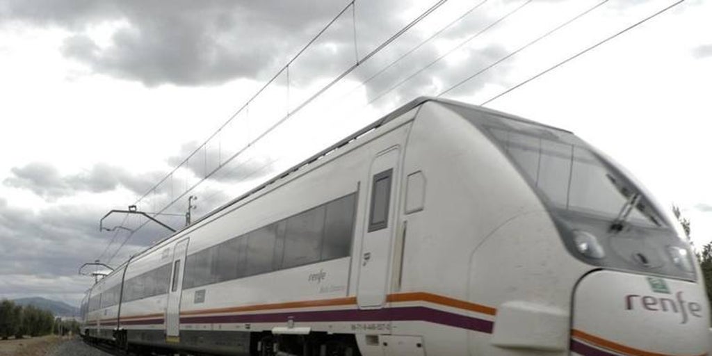 Renfe advierte a 75.000 viajeros fantasma de que anulará su abono gratuito si no lo utiliza