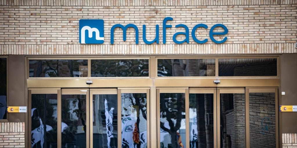 Policías, profesores, inspectores y altos funcionarios salen hoy a la ...