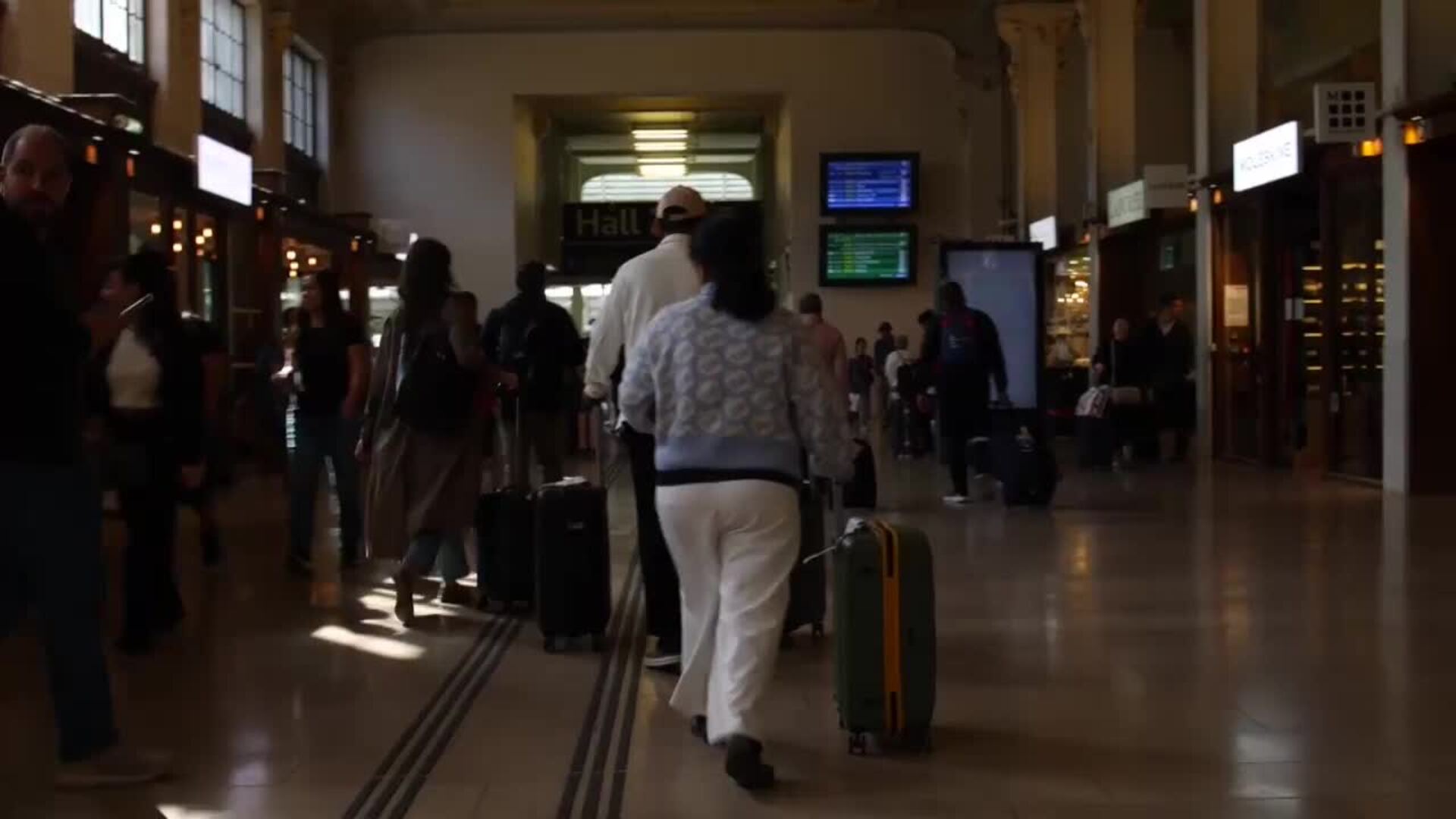 La huelga ferroviaria moviliza a los trabajadores y altera el ...