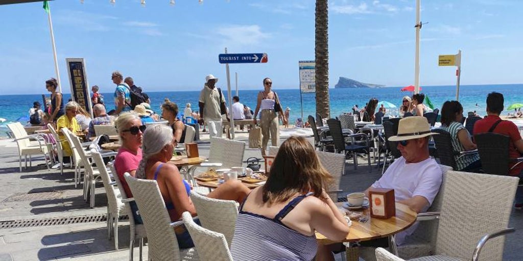 Benidorm abrirá este otoño e invierno el 80% de su planta hotelera con ...