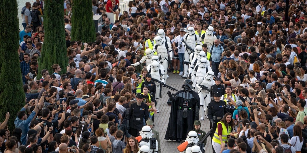 Desfile Star Wars Valencia: Darth Vader y más de 400 soldados ...