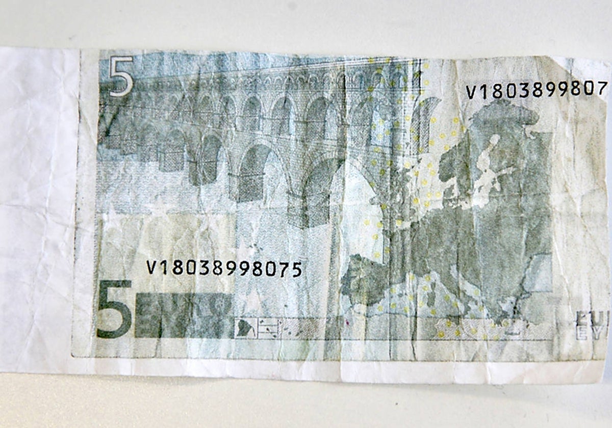 Le piden diez años de cárcel por fabricar billetes falsos en un piso de ...