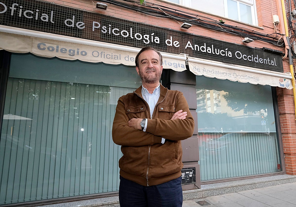 José Tenorio Iglesias: «Nos preocupa el aumento del uso de psicofármacos»