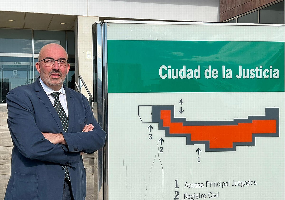 Málaga: El concejal que denunció Astapa en Estepona niega la ...