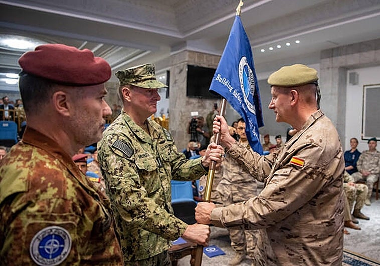 Un general español, al frente de la misión de la OTAN en Irak