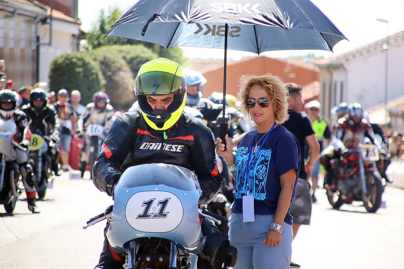 Olor a gasolina y emoción en La Bañeza