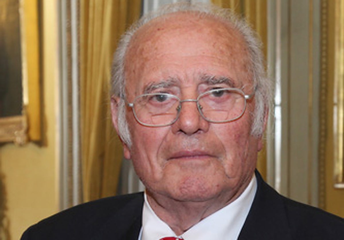 Manuel Terrín, el poeta de 92 años que gana el premio Deza en Castillo ...