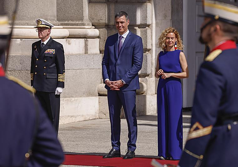 Ni una palabra de Sánchez por la salida de Batet de la primera línea ...