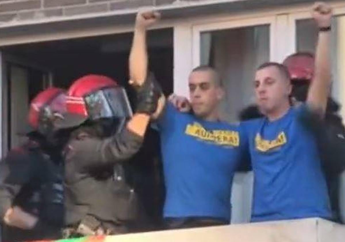 Detenidos dos condenados por 'kale borroka' en Vitoria tras salir a un ...
