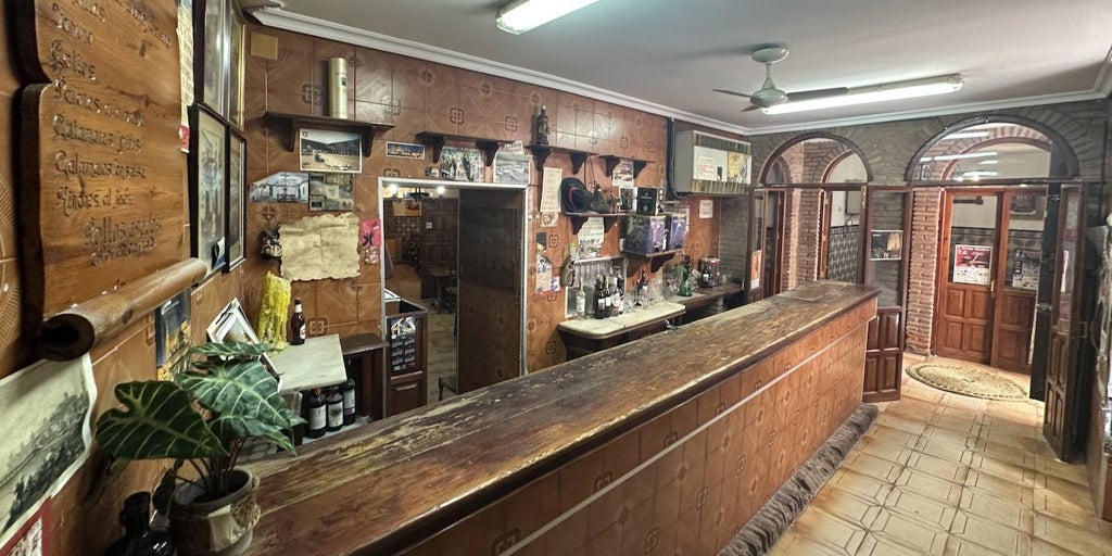 Sale a la venta la antigua taberna Juramento, junto a la plaza de la ...