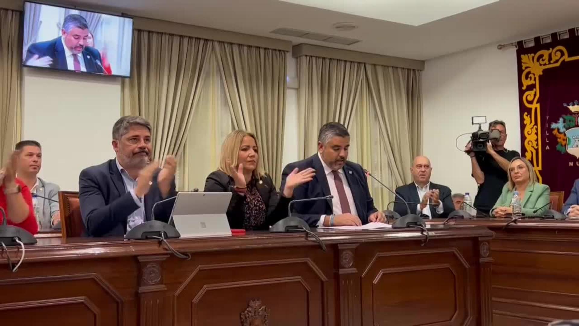 Ana Mata, primera mujer alcaldesa de Mijas tras consumarse la moción de ...