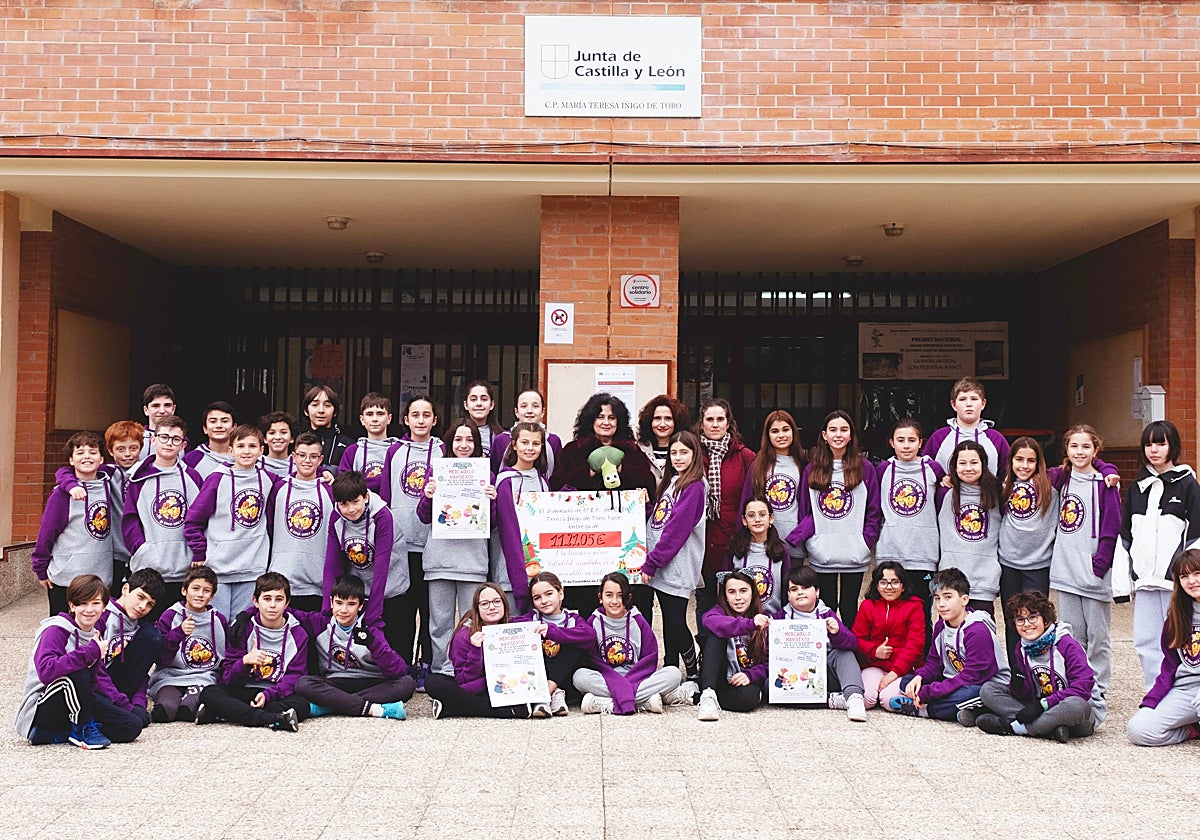 Los niños del Íñigo de Toro apoyan con su Mercado Navideño a Autismo Valladolid para acelerar el ...