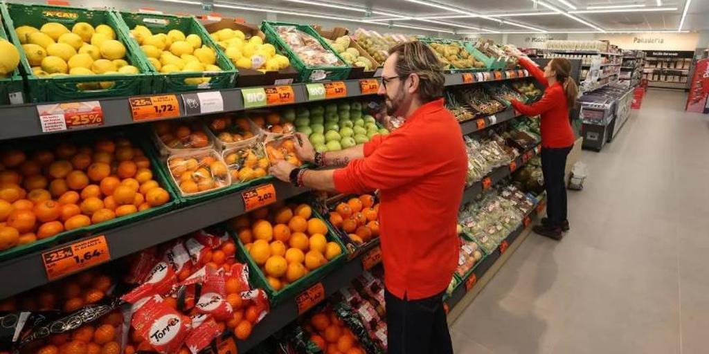 Estos son los supermercados y centros comerciales que abren el día 25 en Córdoba y sus horarios ...