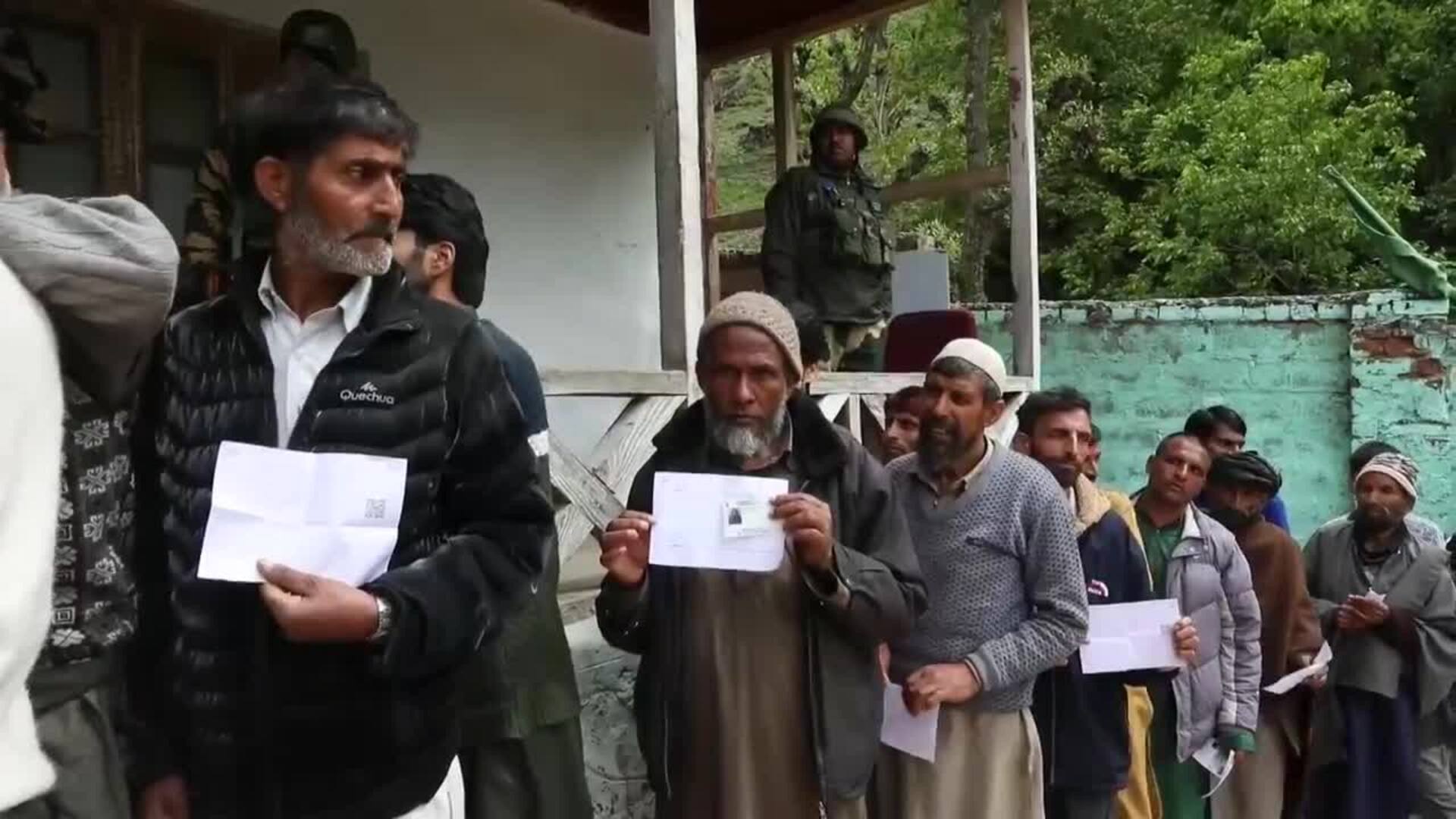 La India vota en el meridiano de las mayores elecciones del planeta