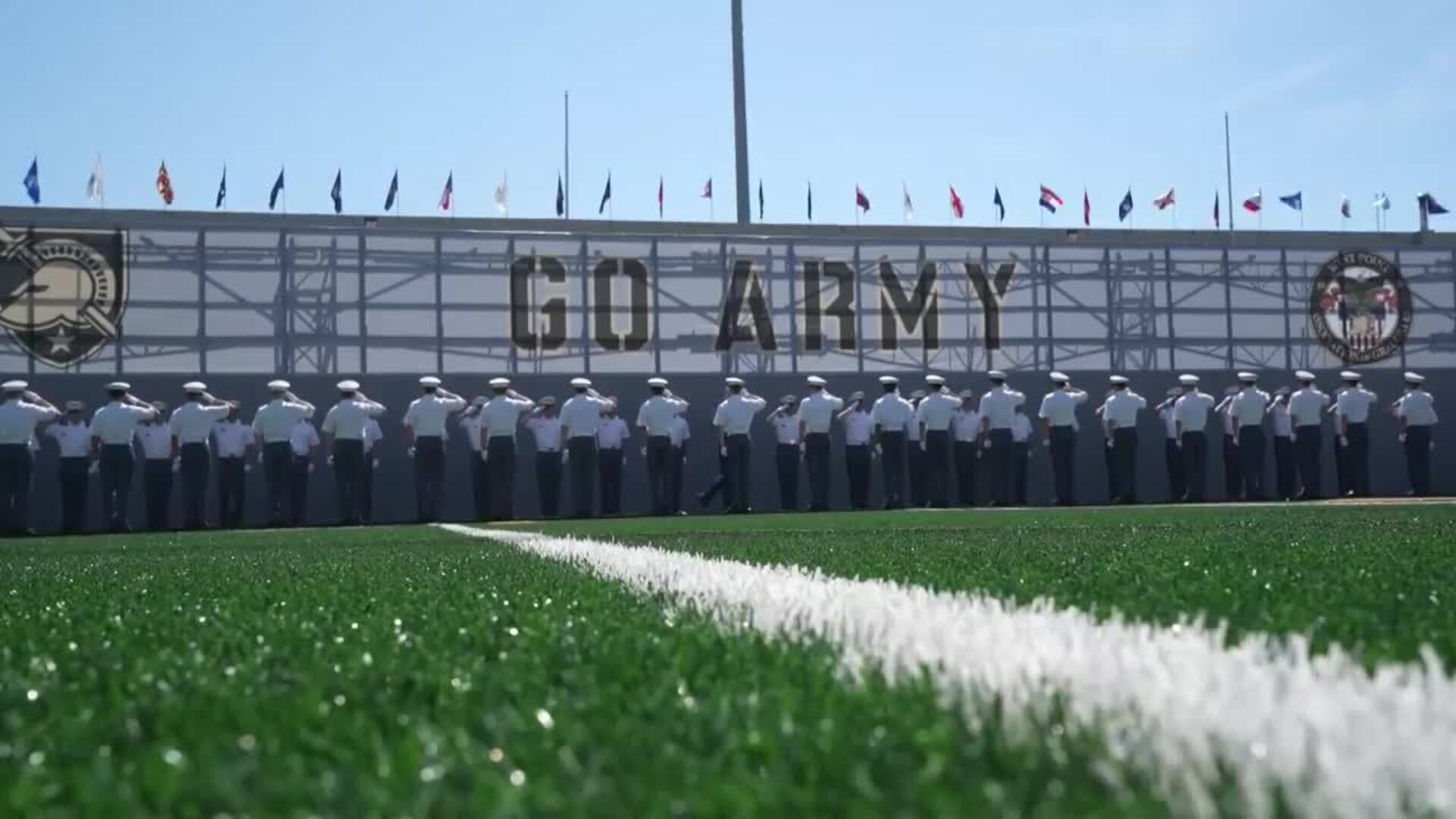 Joe Biden entrega diplomas a los cadetes graduados de la USMA