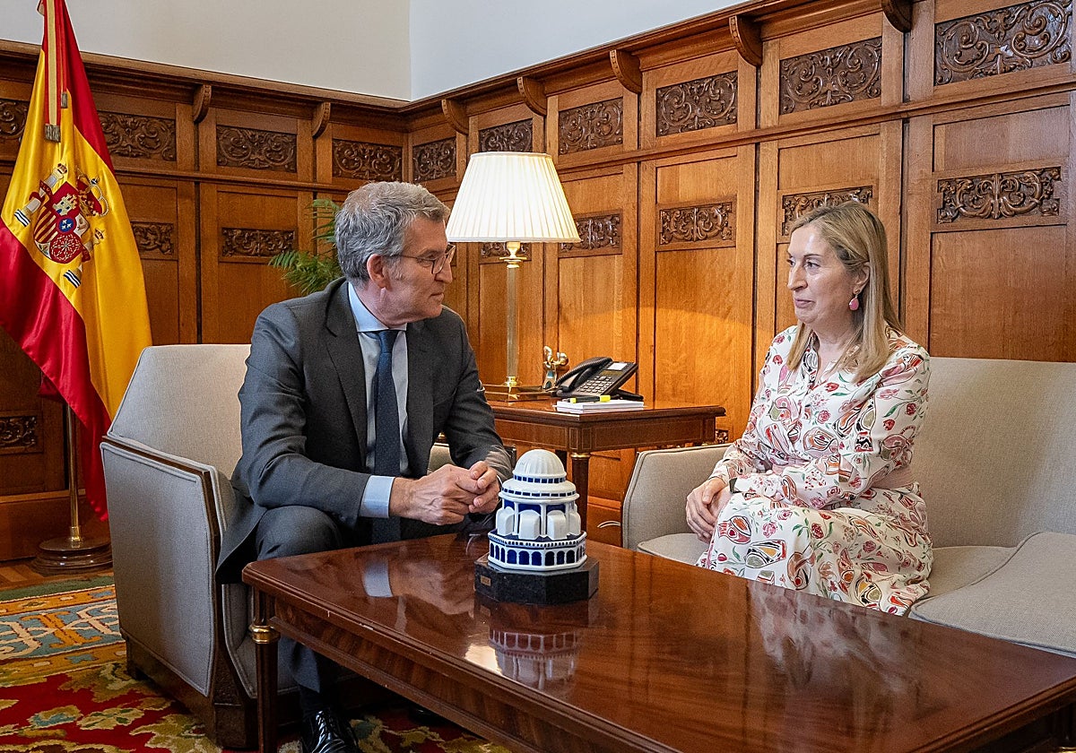 La exministra del PP Ana Pastor renuncia a su acta de diputada y deja ...