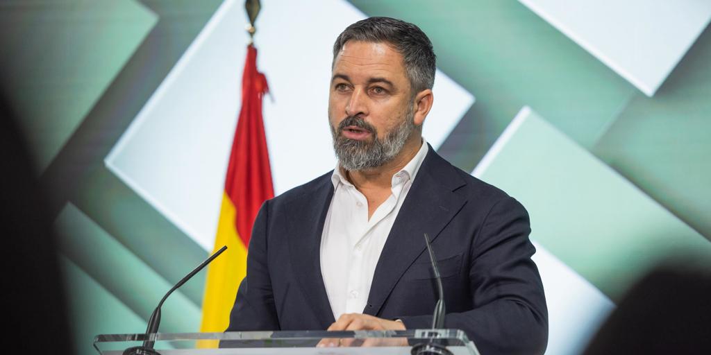 Abascal advierte a los barones del PP de que el reparto de menas es ...