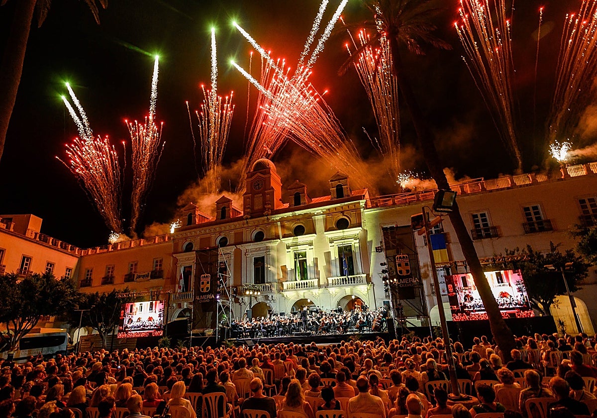 Feria de Almería 2024: fecha, conciertos y fiestas de la Virgen del Mar