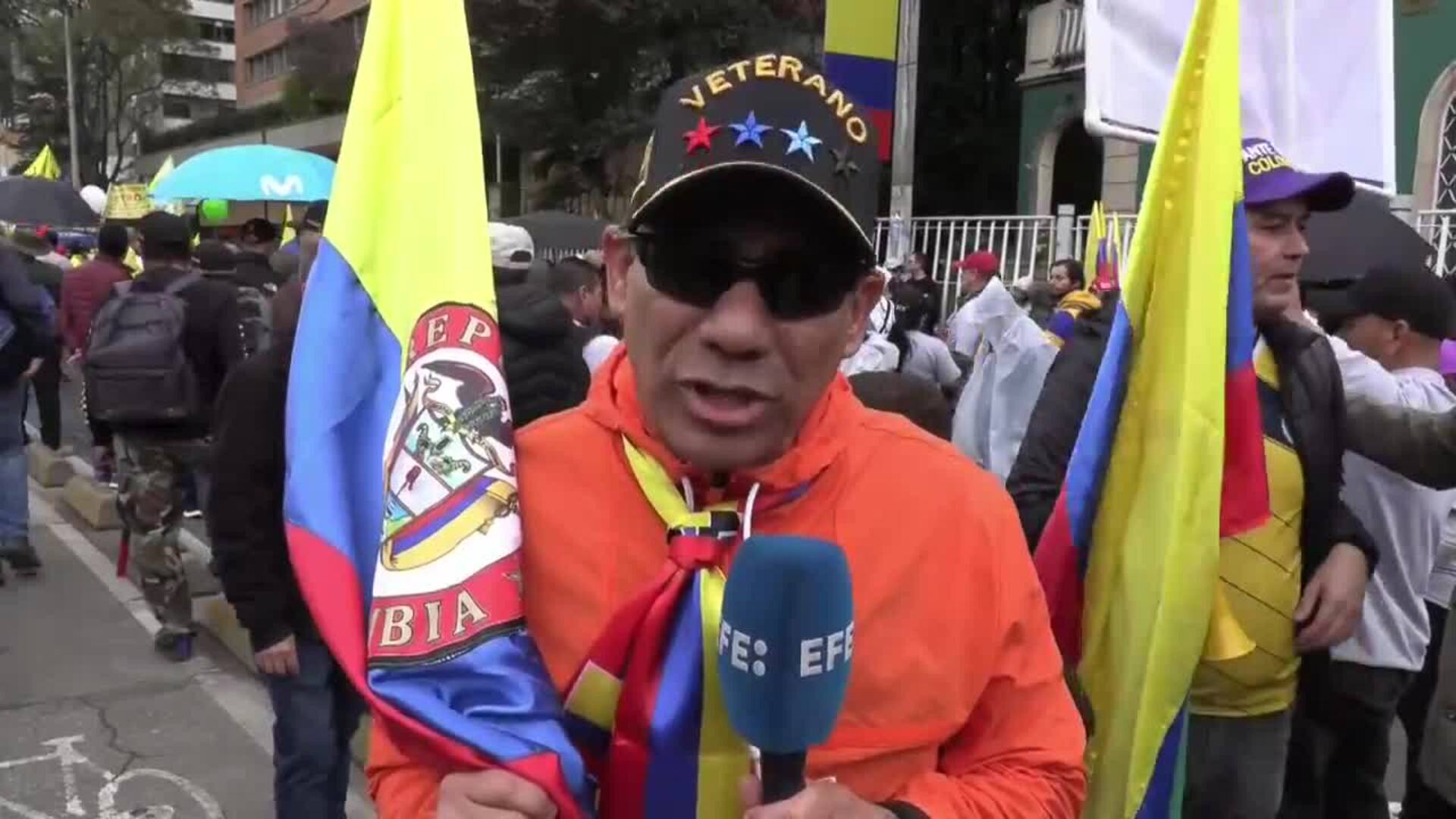 Miles de colombianos se manifiestan contra el Gobierno al grito de ...