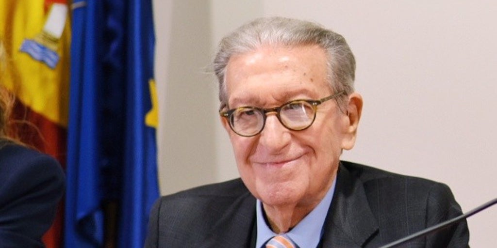 Homenaje del Instituto de España a Jaime Gil Aluja por sus 51 años de ...