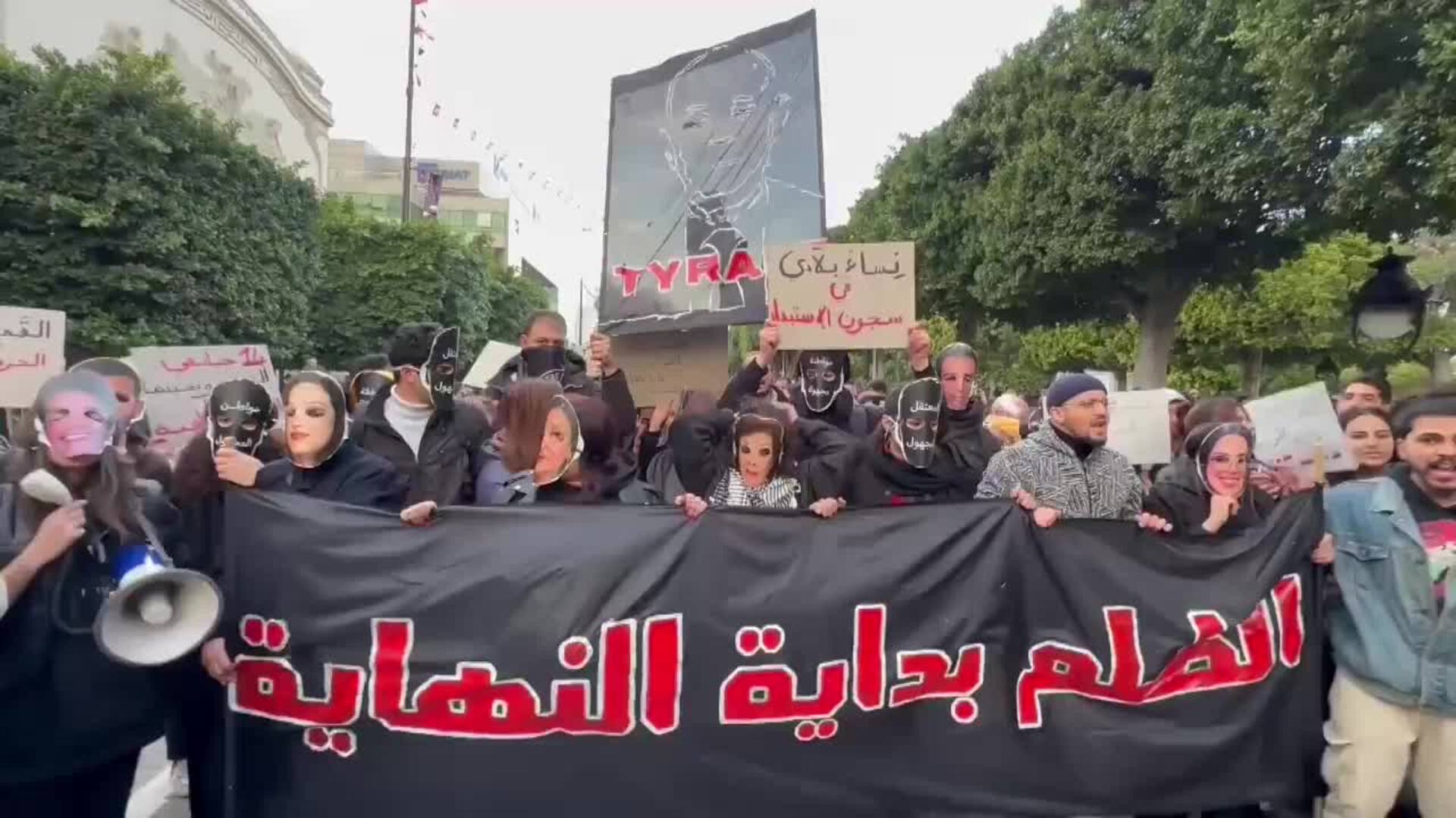 Tunecinos Recuerdan El Derrocamiento De Ben Ali Con Protestas Contra El