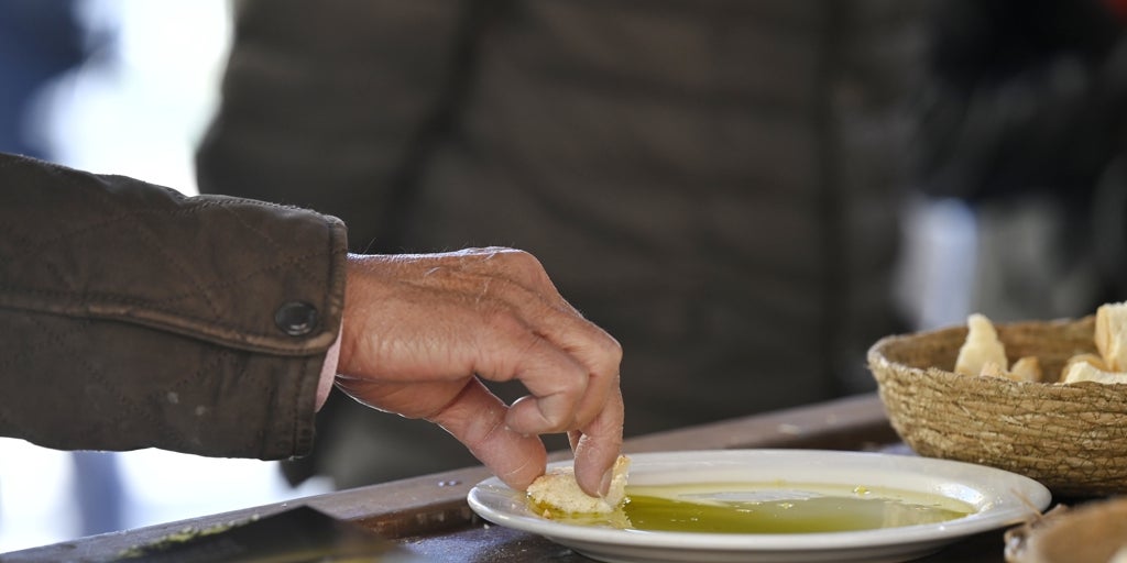 Toma pan y moja: así se vive en Las Tendillas el festival del aceite de ...
