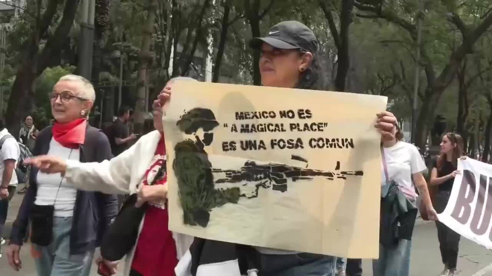 Mexicanas salen a las calles para pedir justicia por sus desaparecidos ...