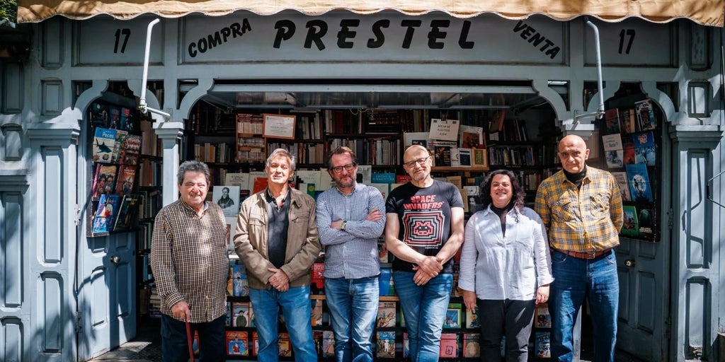 Las sagas de libreros que mantienen viva la Cuesta de Moyano: «Esto es ...