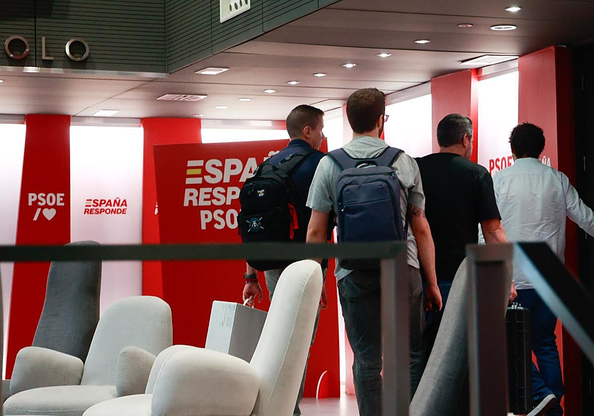 Última hora del PSOE y Pedro Sánchez, en directo: registro de la UCO en ...