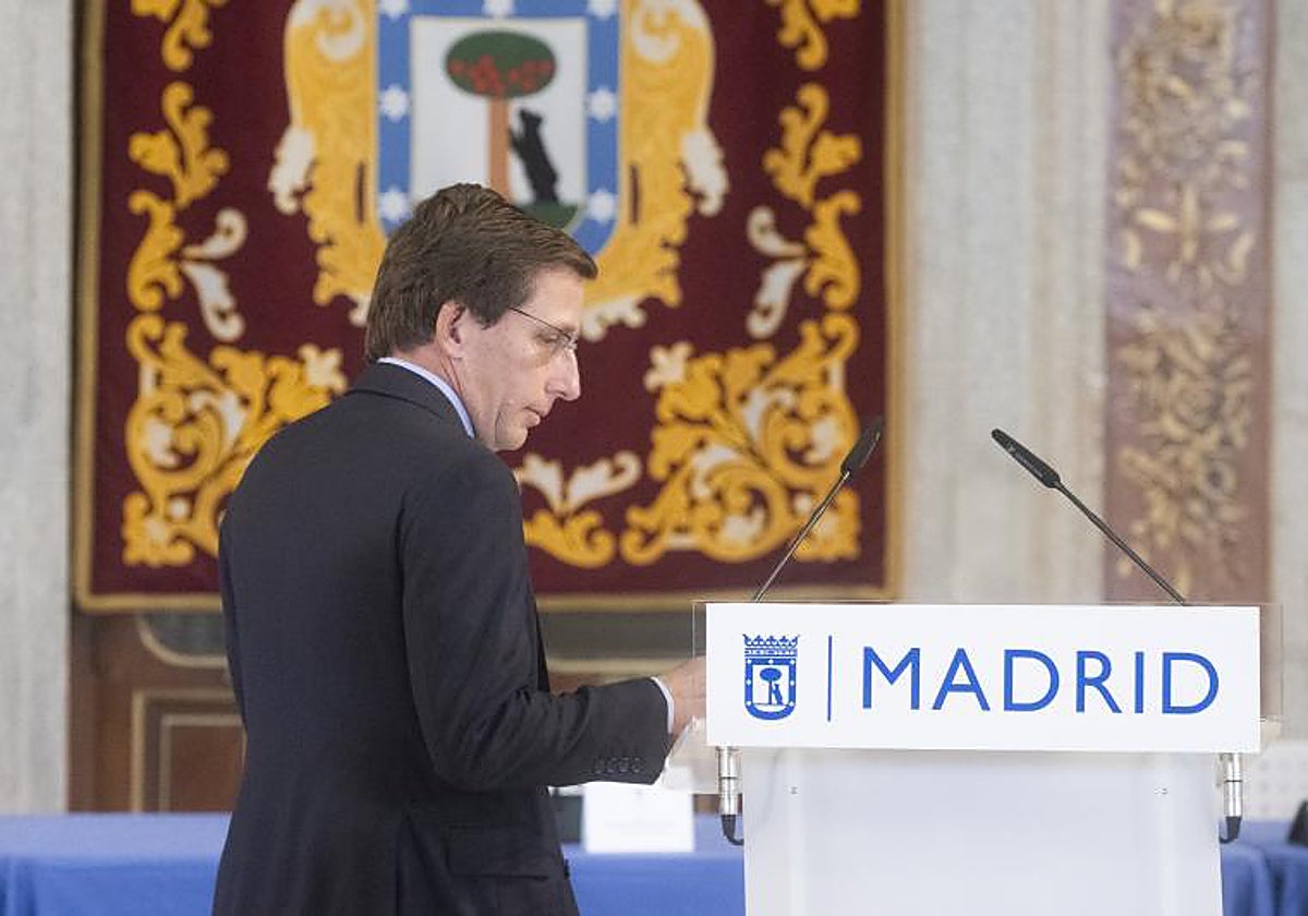 Almeida vuelve a la alcaldía tras su baja de paternidad: «Si ahora ...