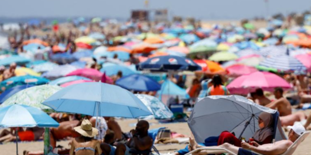 Canarias sigue sumando turistas con 10,3 millones en ocho meses, un 4,5 ...