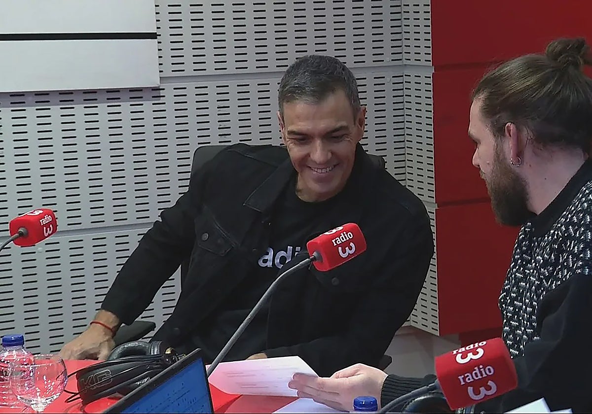 Sánchez sale de la burbuja: TikTok y Rosalía para pelearle a Vox el ...