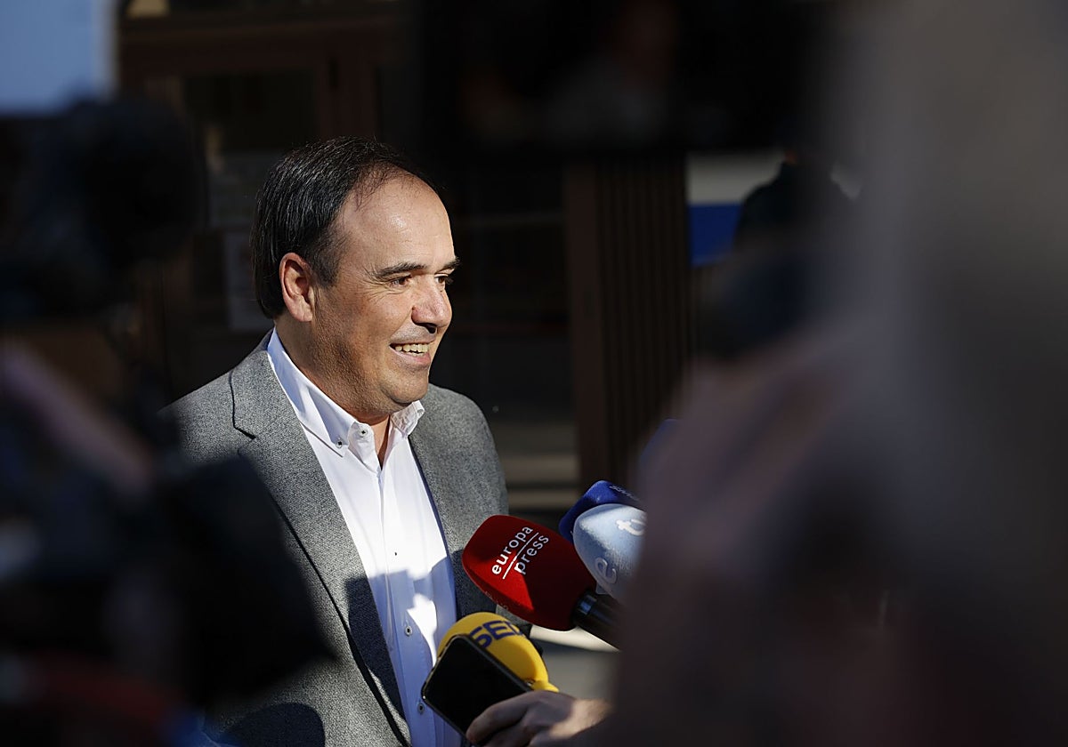 Pérez Llorca se somete a la investidura con un discurso avalado por ...