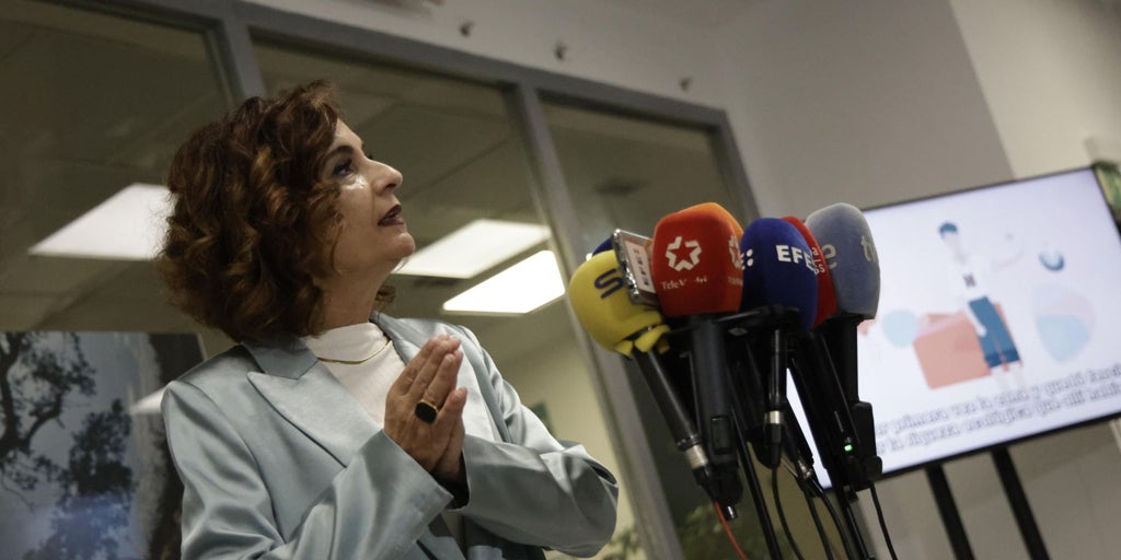 María Jesús Montero se niega a pedir perdón por el falso borrado de las mamografías: «Está lo ...