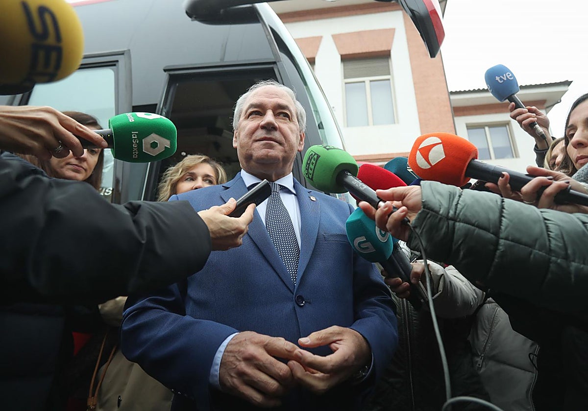 Comparecencia de José Tomé tras anunciar su dimisión por un posible ...