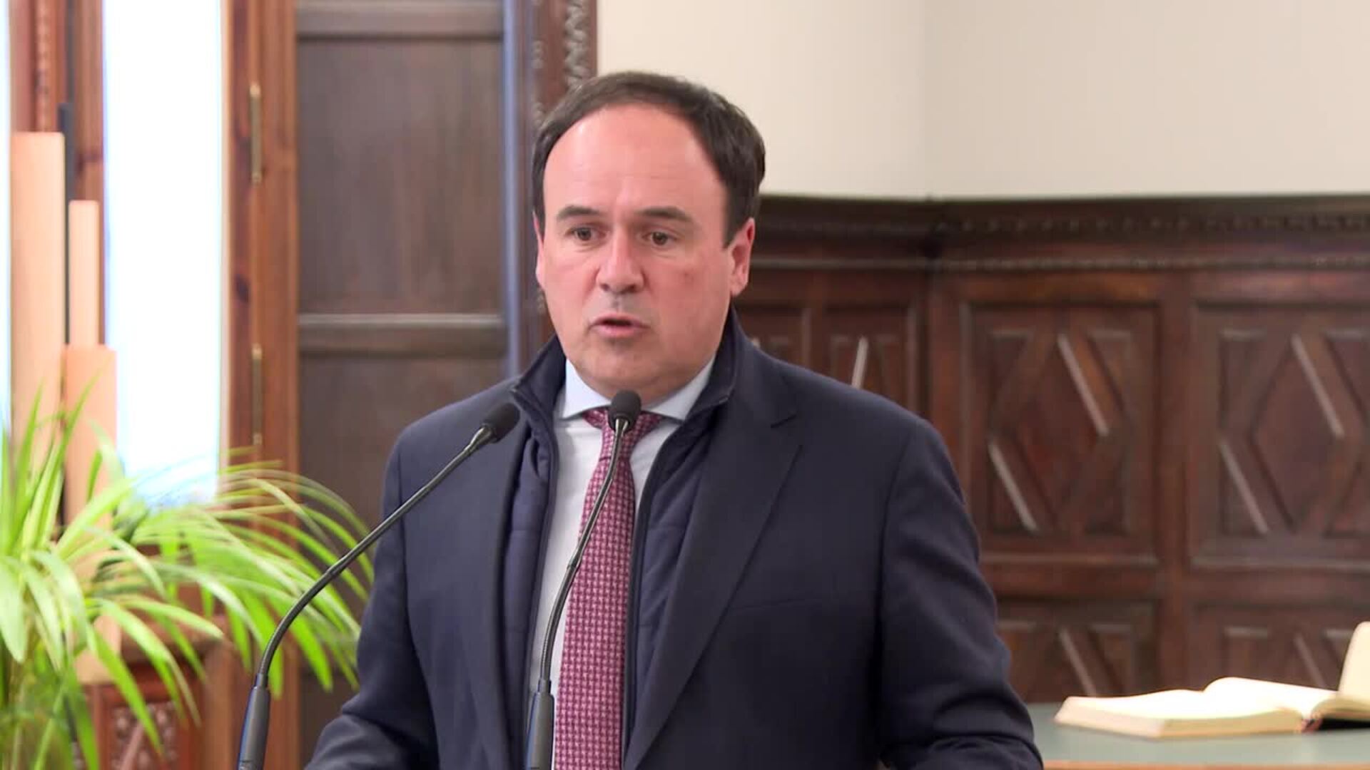 Llorca condiciona el congreso del PPCV al final de la reconstrucción ...